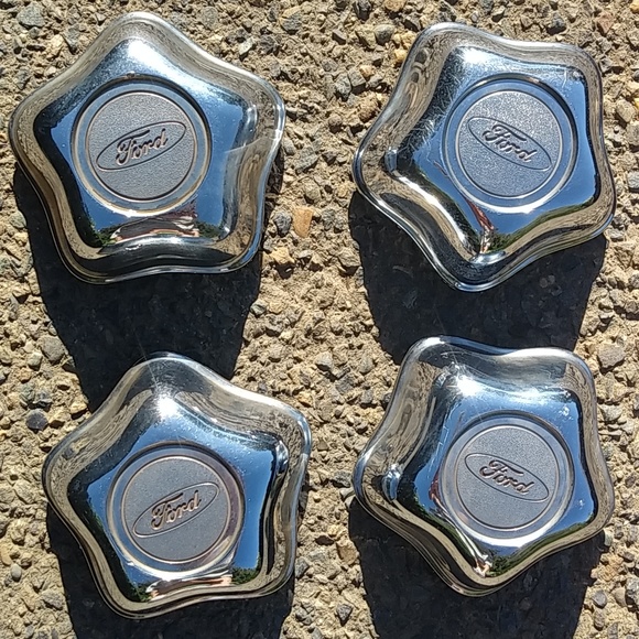 F0RD | Other | Ford Hubcaps Silver | Poshmark